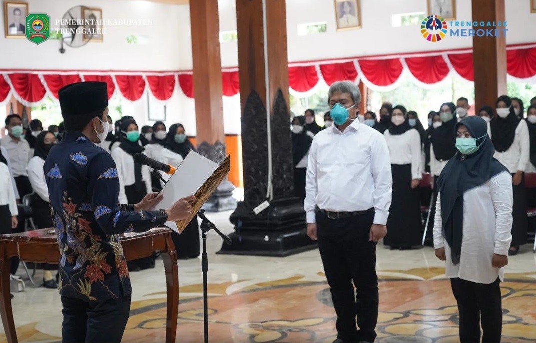 Wabup Syah Ambil Sumpah Janji Dan Lantik 127 PPPK Non Guru Formasi ... Wabup Syah Ambil Sumpah Janji Dan Lantik 127 PPPK Non Guru Formasi ...